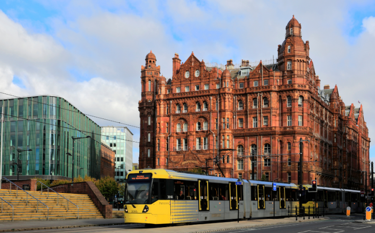 Đại học University of Manchester | Chương trình đại học, học bổng và ...