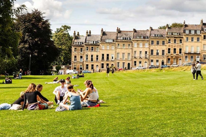 Đại học Bath Spa University | Chương trình đào tạo, học bổng và học phí ...